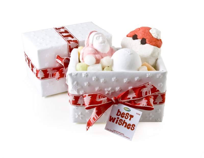 TGATP Holiday Gift Idea: LUSH Gift Boxes | That Girl At The Party